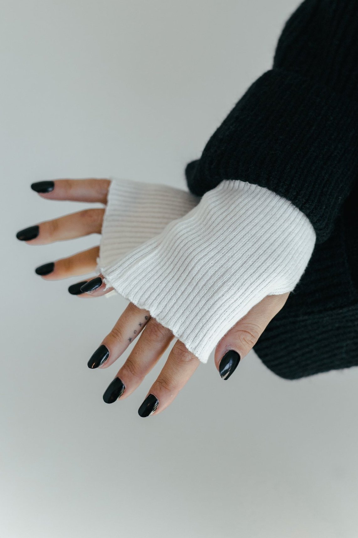 Jack Frost Sleeve Gloves - Cream - THELIFESTYLEDCO Shop